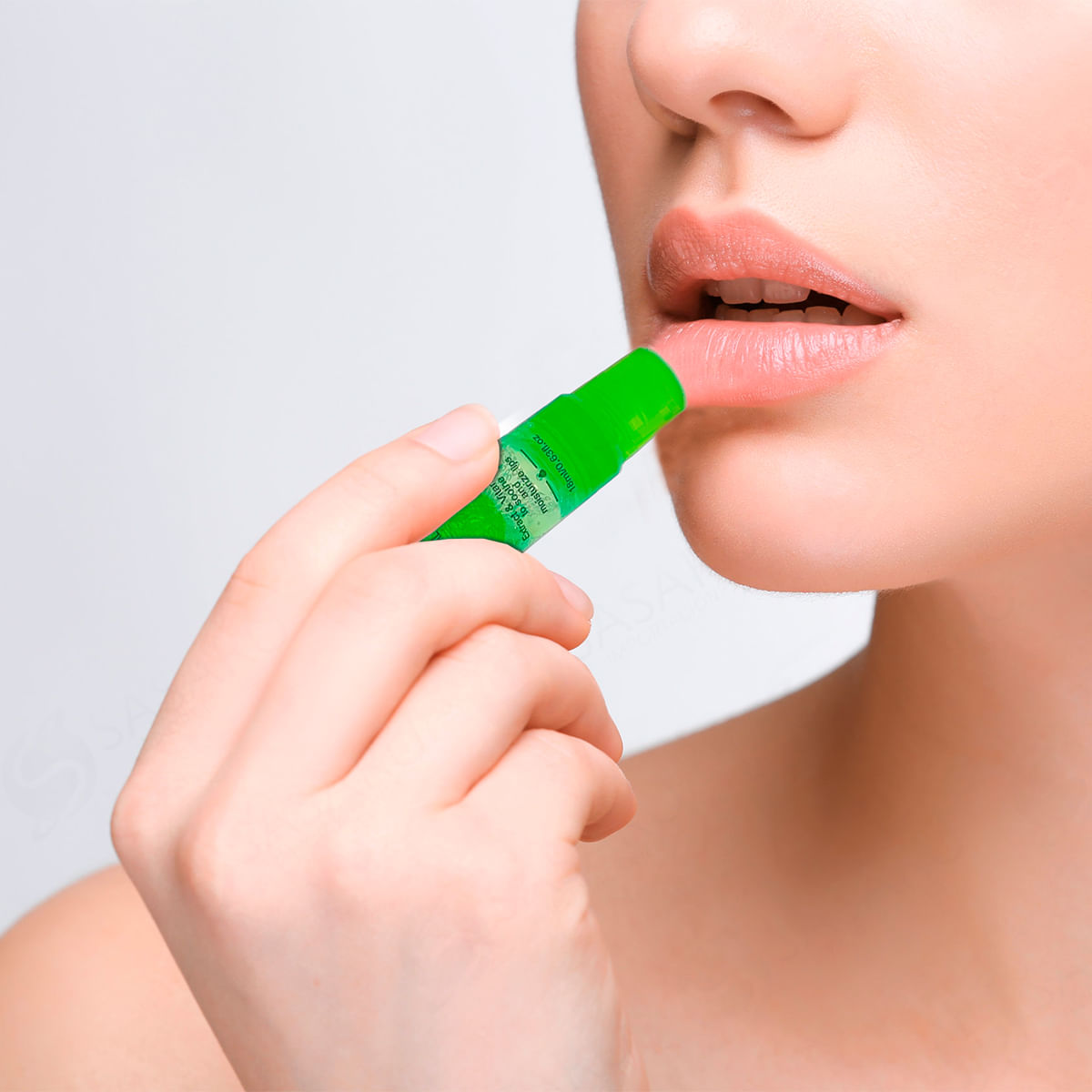 Labial Líquido Hidratante con Ácido Hialurónico y Aloe - Real Plaza