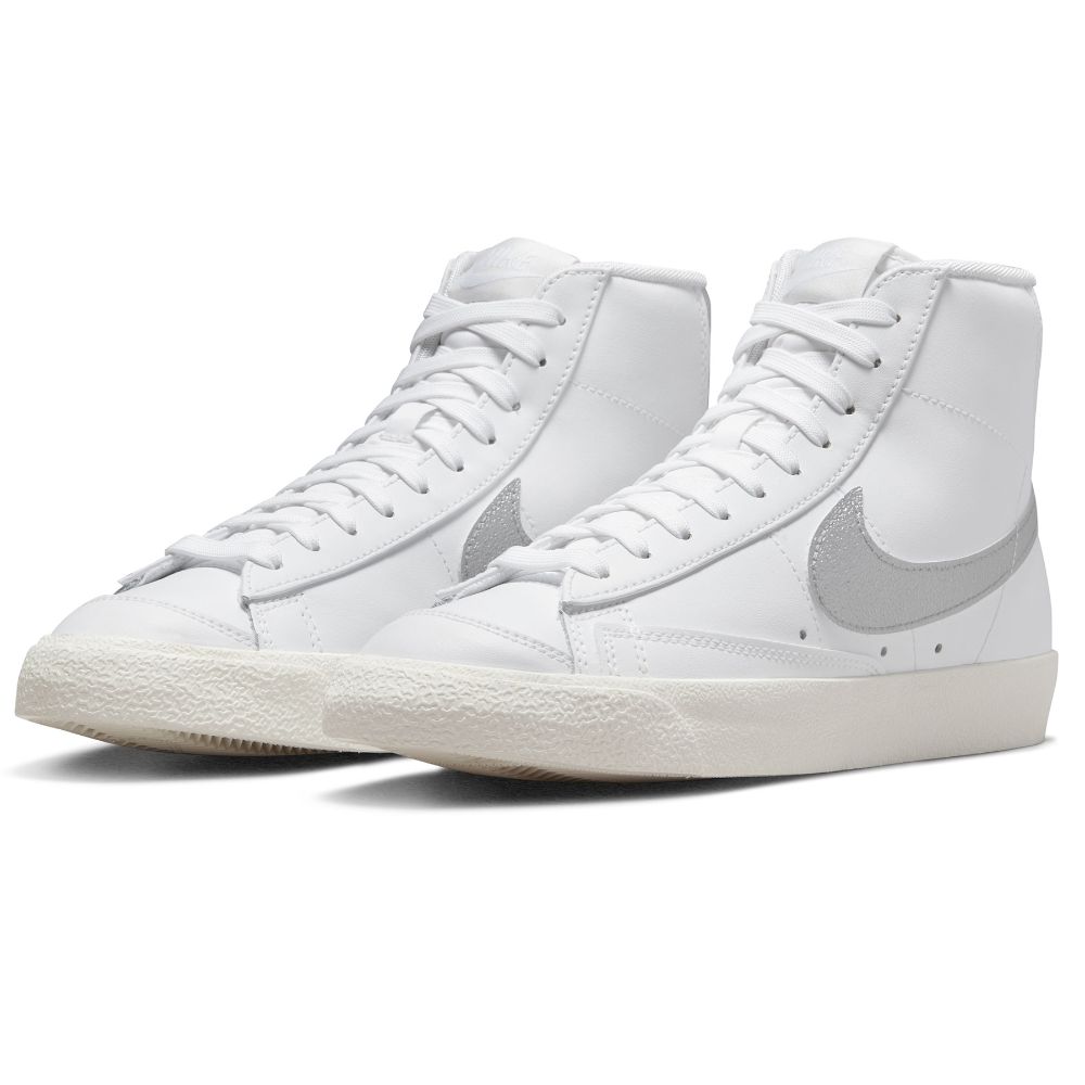 Botin Urbano Nike W Blazer Mid 77 Es DQ7574-100 Blanco Talla 5 - Real Plaza