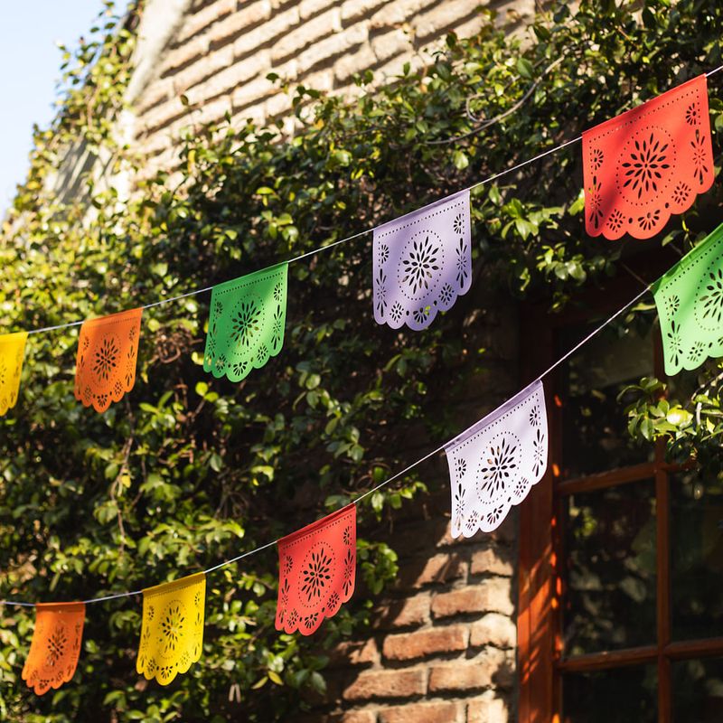 Guirnalda Banderines de Colores 23x20 cm - Real Plaza