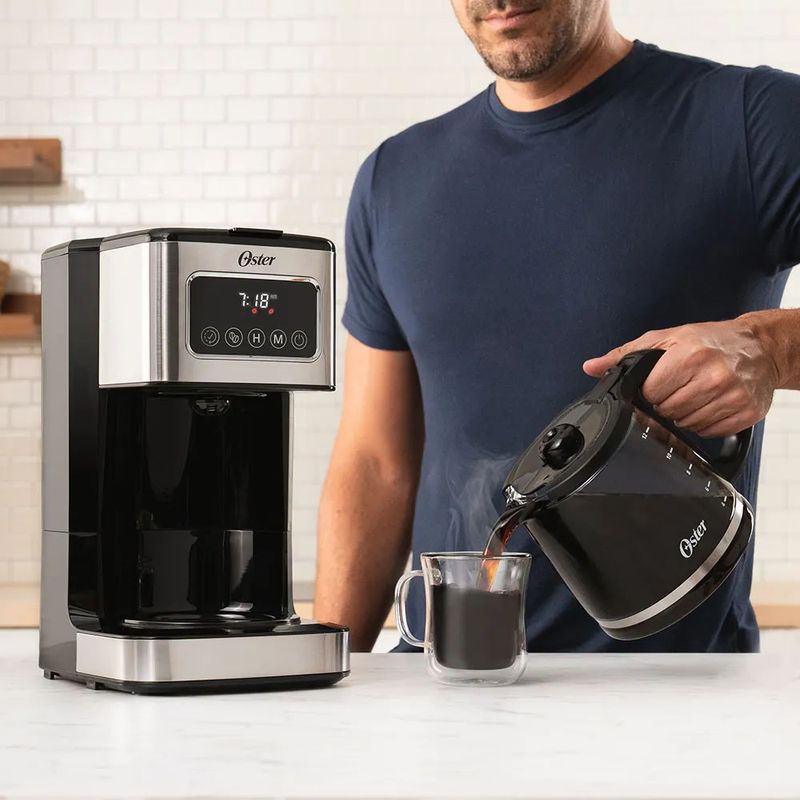Cafetera programable Oster BVSTDC4403 de 12 tazas con pantalla táctil ...