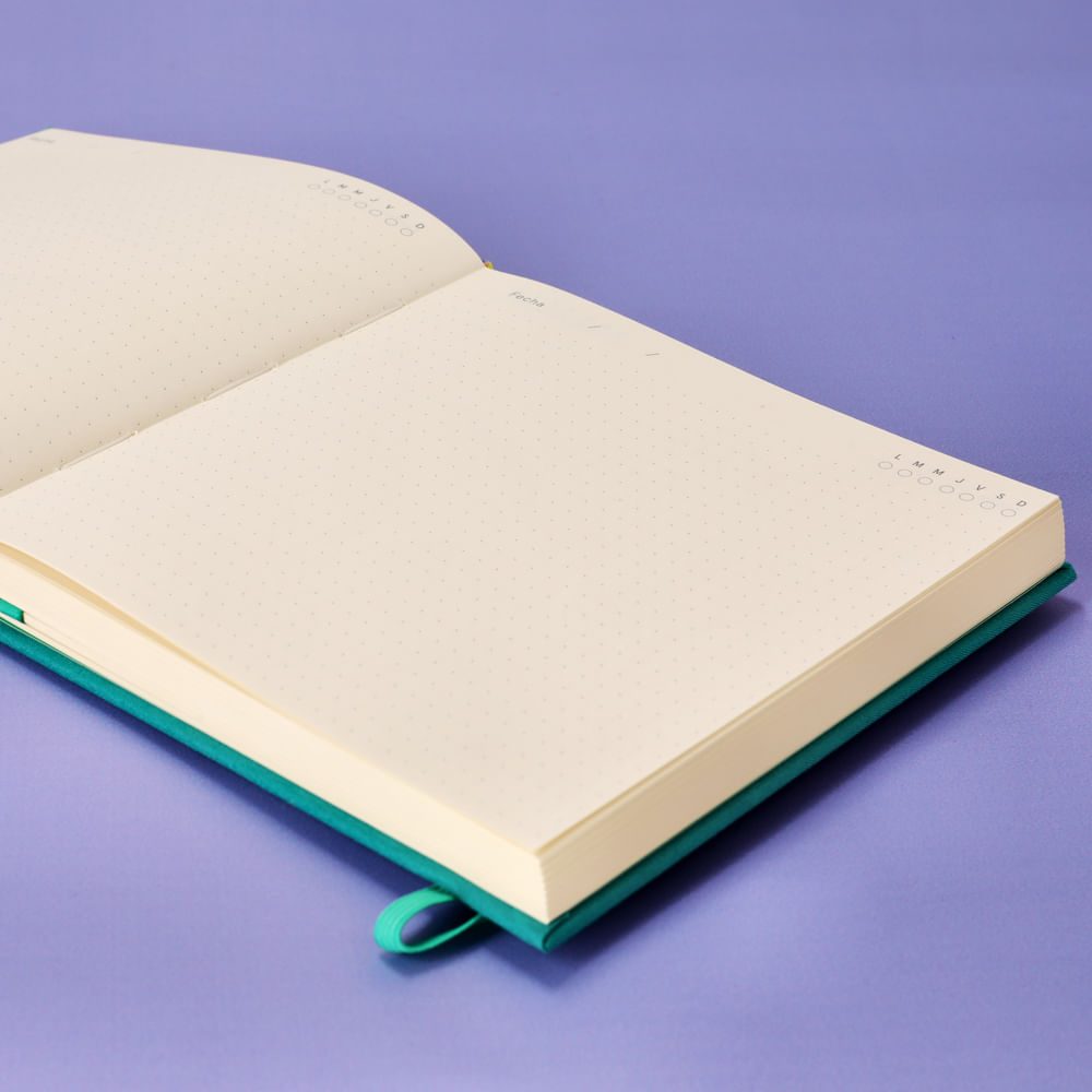 Libreta Tela Cuadrada con 120 Hojas con Puntos - Real Plaza