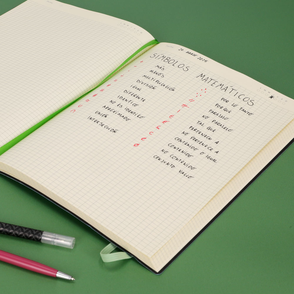 Libreta PU con Hojas Cuadriculadas y Sujetador 18 x 24 cm - Real Plaza